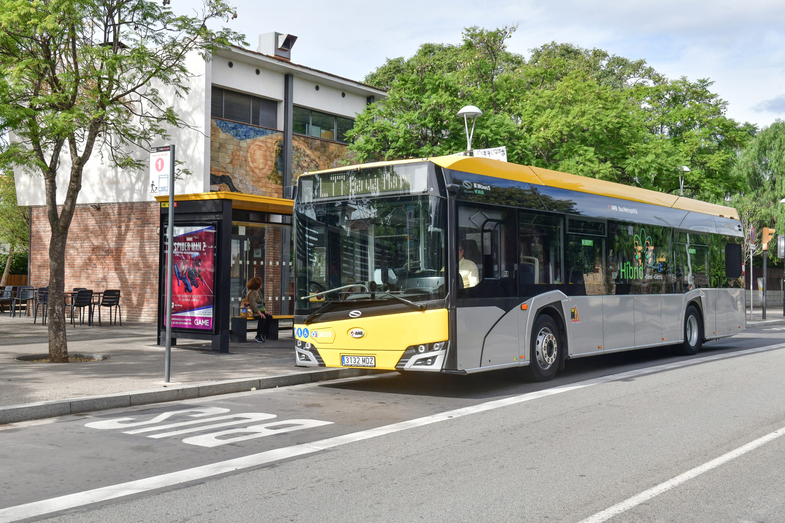 La línia d’autobús L77 arriba al centre de Sant Just Desvern: més ...